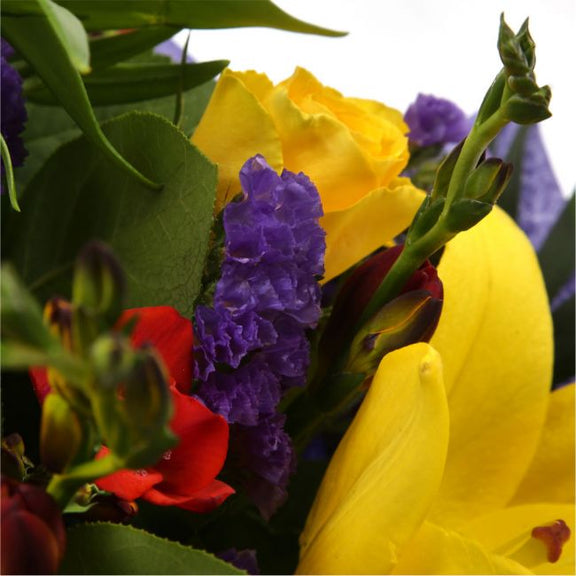 Vibrant Bouquet Delight – Delightful Flora